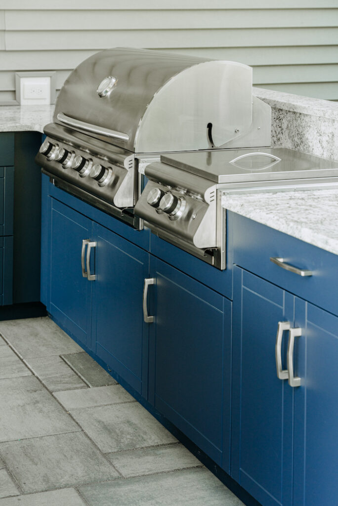 Backyard Oasis: What Makes Outdoor Kitchen Cabinetry Different ...